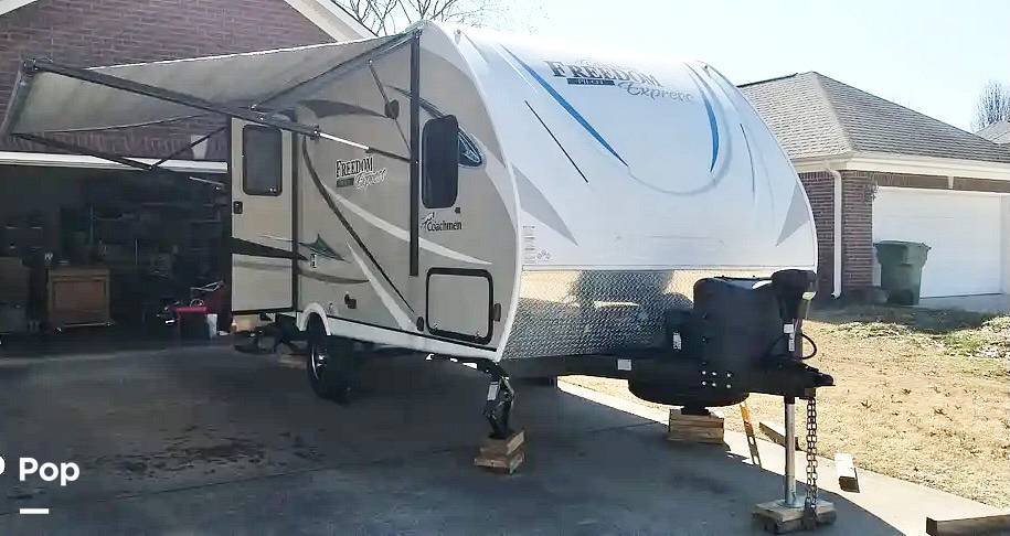 Alpharetta, IL - Freedom Express Pilot For Sale - Coachmen RVs - RV Trader