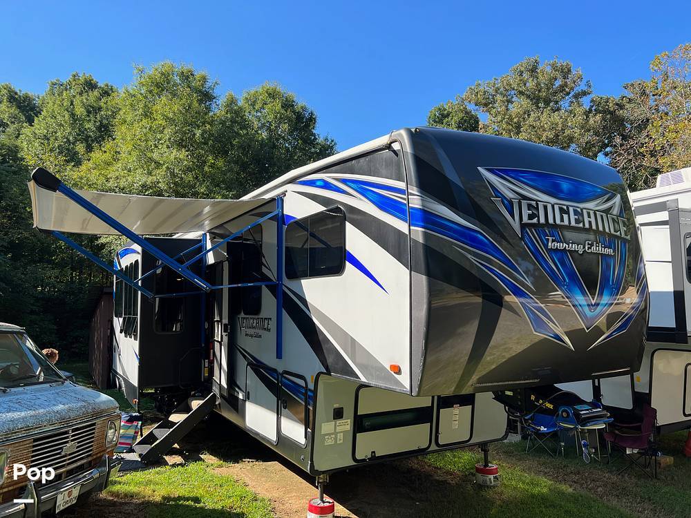 Vengeance Touring Edition 40D12 For Sale - Forest River RVs Near Me ...