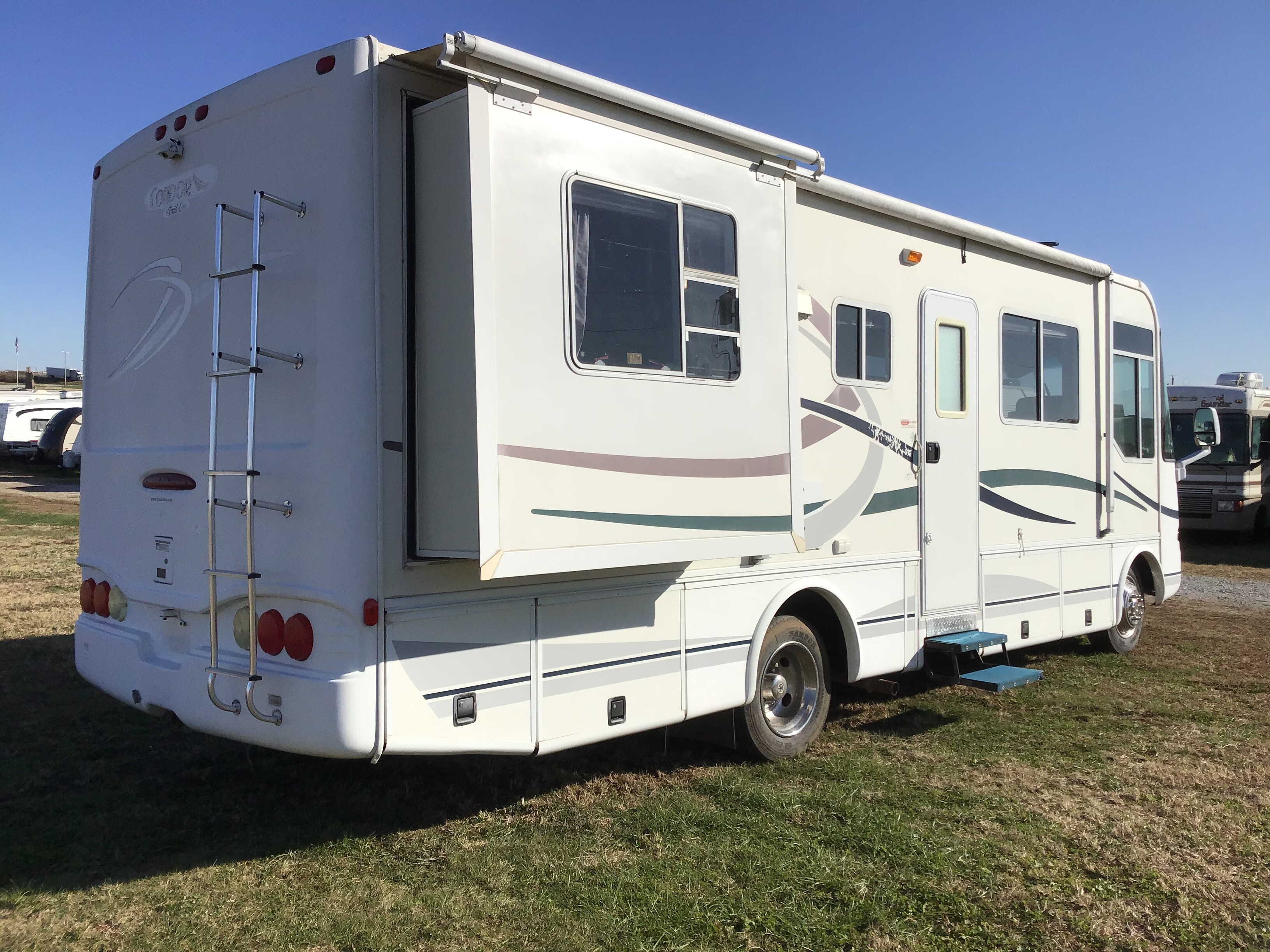 2002 R-Vision Condor 1281 For Sale in Carthage, MO - RV Trader