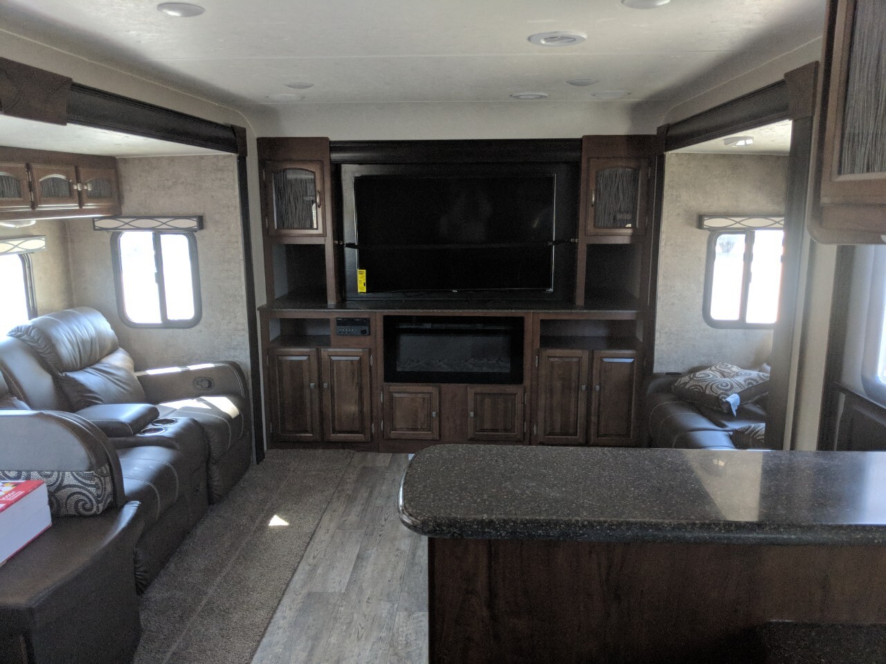 Freedom Express Liberty Edition 324RLDSLE For Sale - Coachmen RVs - RV ...