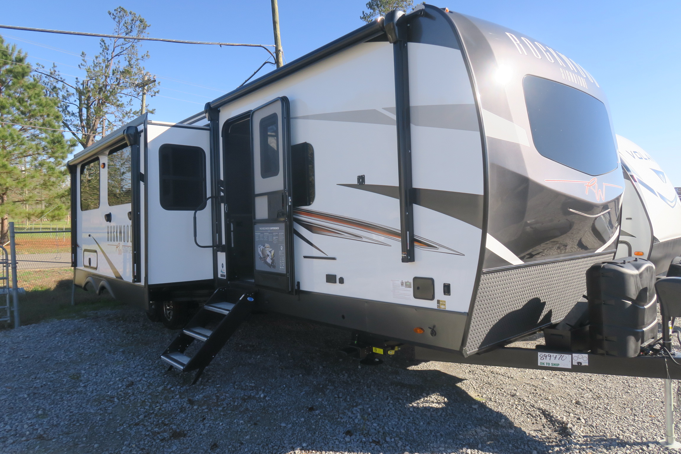 Rockwood Signature Ultra Lite 8336BH For Sale - Forest River RVs - RV ...