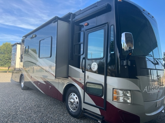 Allegro Red For Sale - Tiffin Motorhomes Class A Motorhomes Near Me ...