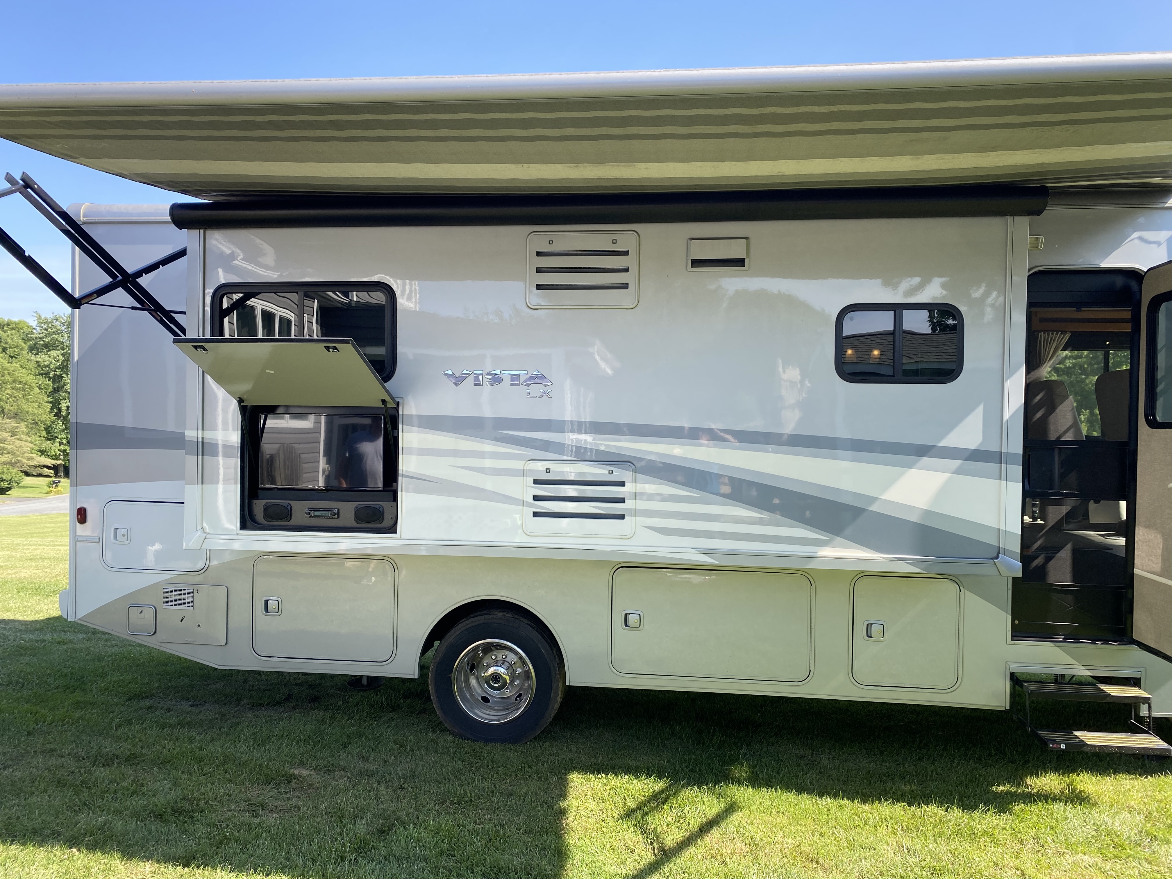 Vista Lx 27N For Sale - Winnebago RVs Near Me - RV Trader