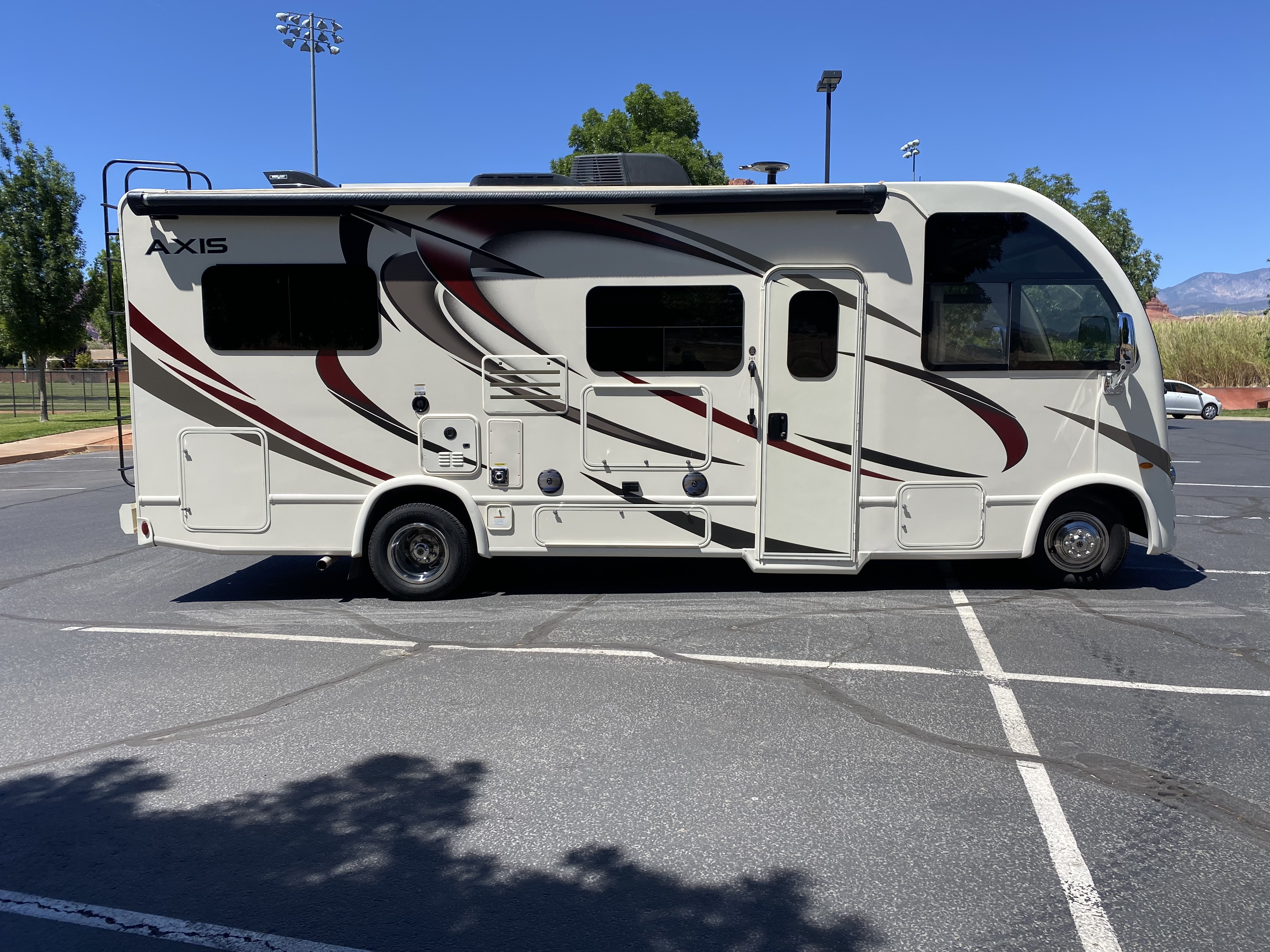 Axis 24.1 For Sale - Thor Motor Coach RVs Near Me - RV Trader