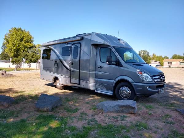 Unity U24MB For Sale - Leisure Travel RVs Near Me - RV Trader