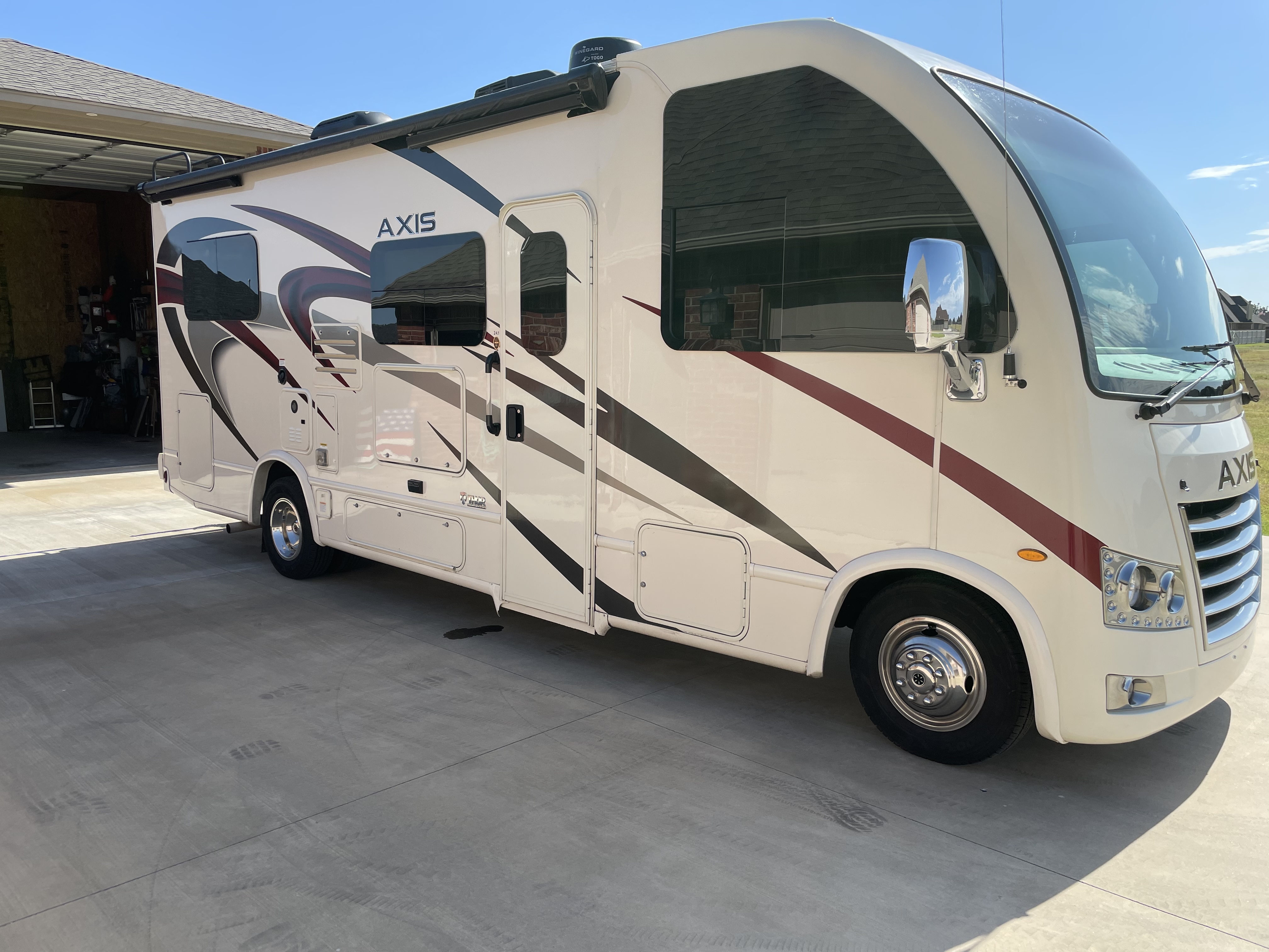 Used Axis 24.1 For Sale - Thor Motor Coach RVs Near Me - RV Trader