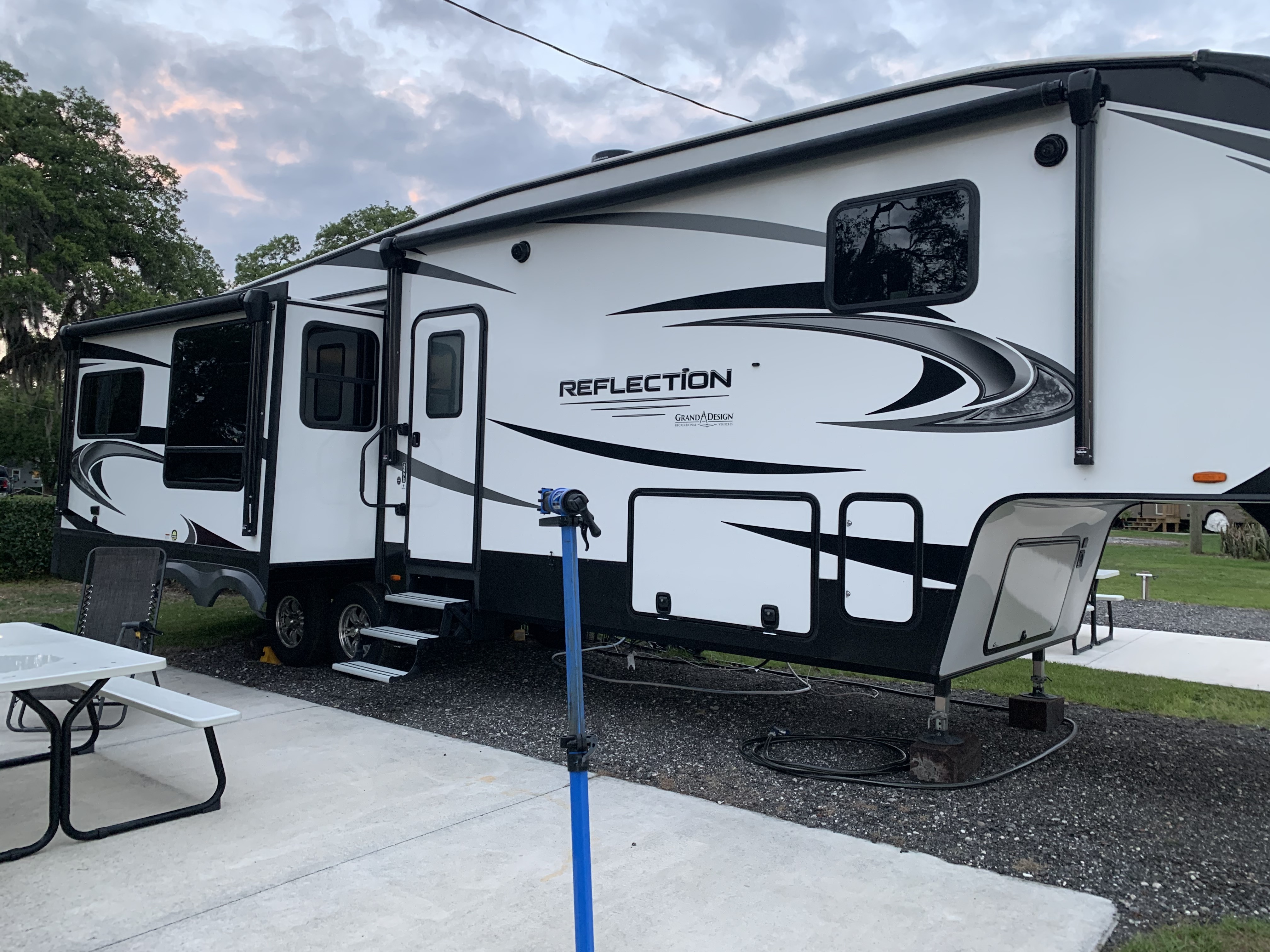 Reflection 337RLS For Sale - Grand Design Fifth Wheels Near Me - RV Trader