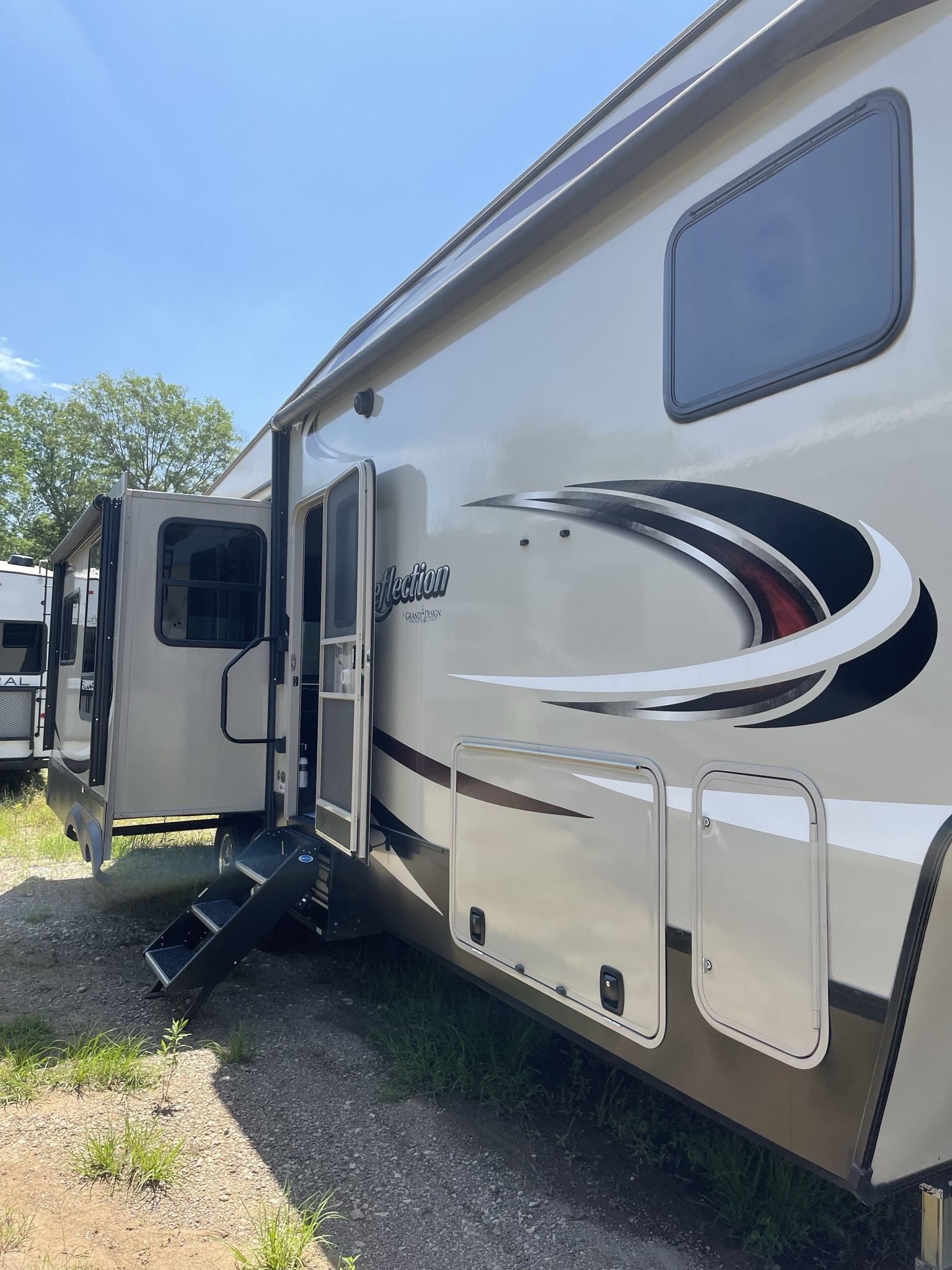 Reflection 337RLS For Sale - Grand Design RVs Near Me - RV Trader