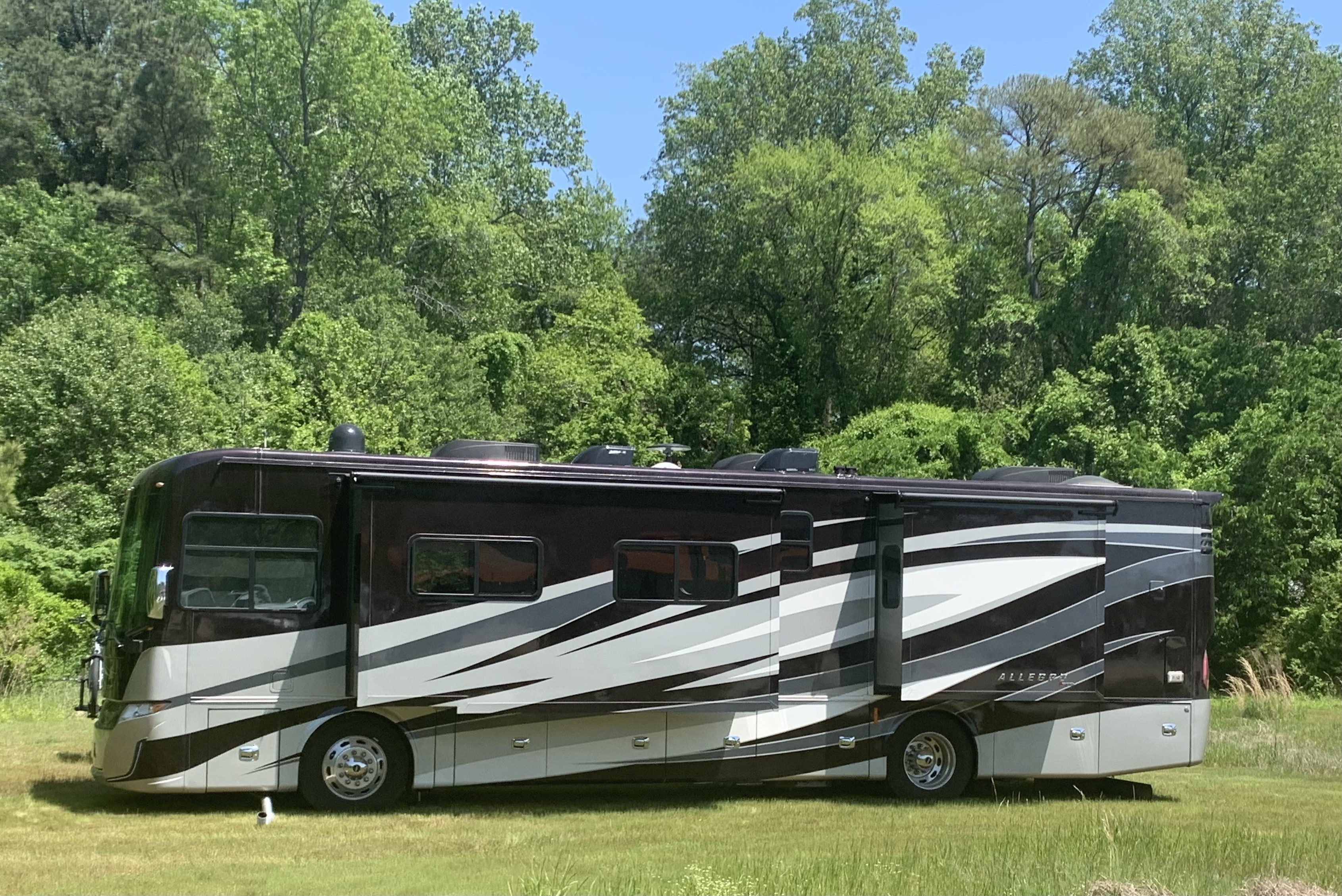 Allegro Red For Sale - Tiffin Motorhomes Class A Motorhomes Near Me ...