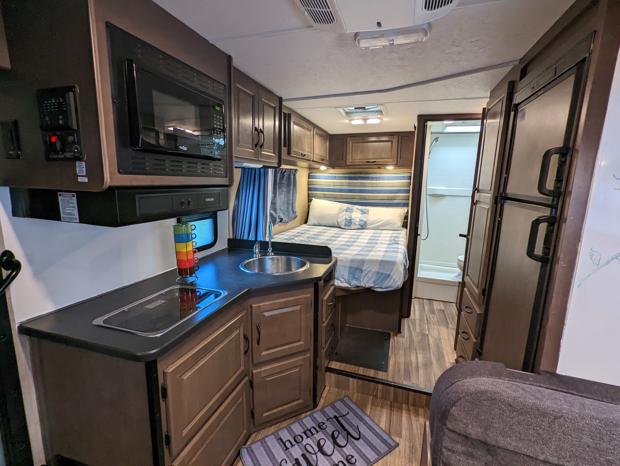 Four Winds Majestic 19G For Sale - Thor Motor Coach Class C Motorhomes ...