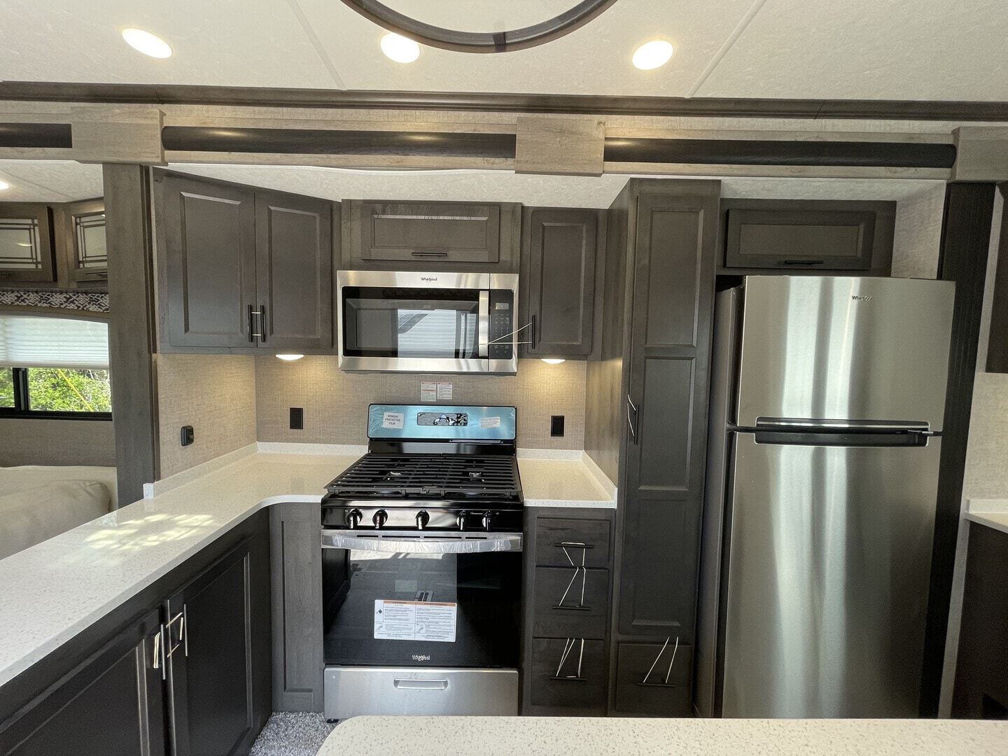 New 2023 Hy-Line HY44IKDN in Benton, KY - RV Trader