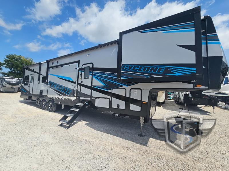 Navasota, TX - 2023-2025 Cyclone For Sale - Heartland Toy Hauler RVs ...