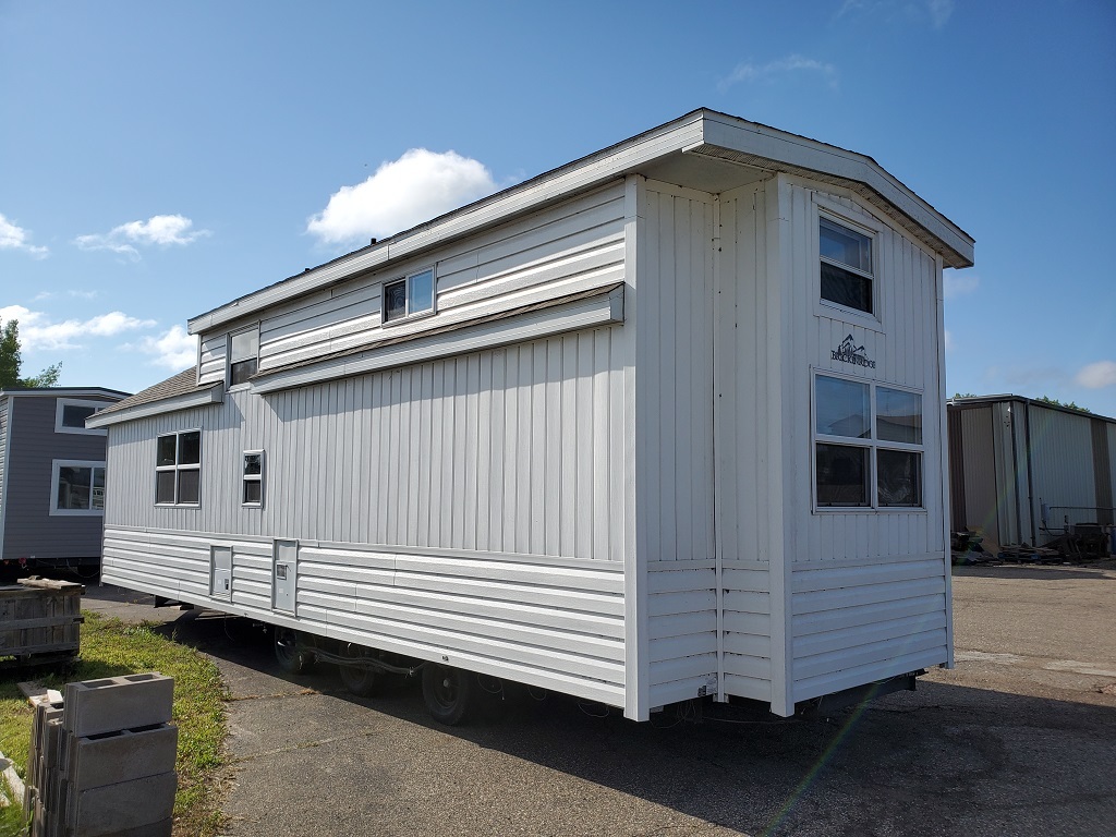 Used 2002 Breckenridge Used Park Model For Sale in St. Cloud, MN ...