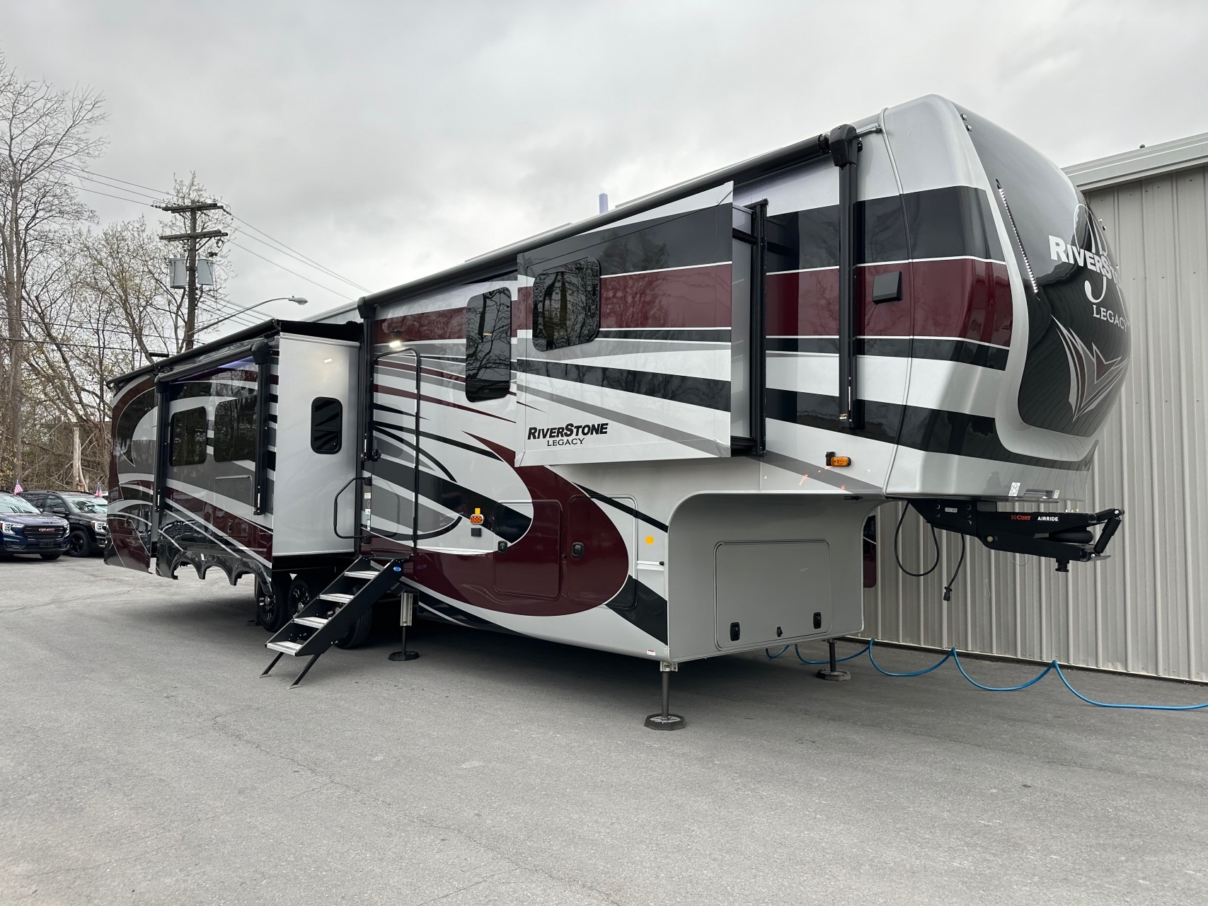 Riverstone Legacy 442MC For Sale - Forest River Fifth Wheel RVs - Fifth ...