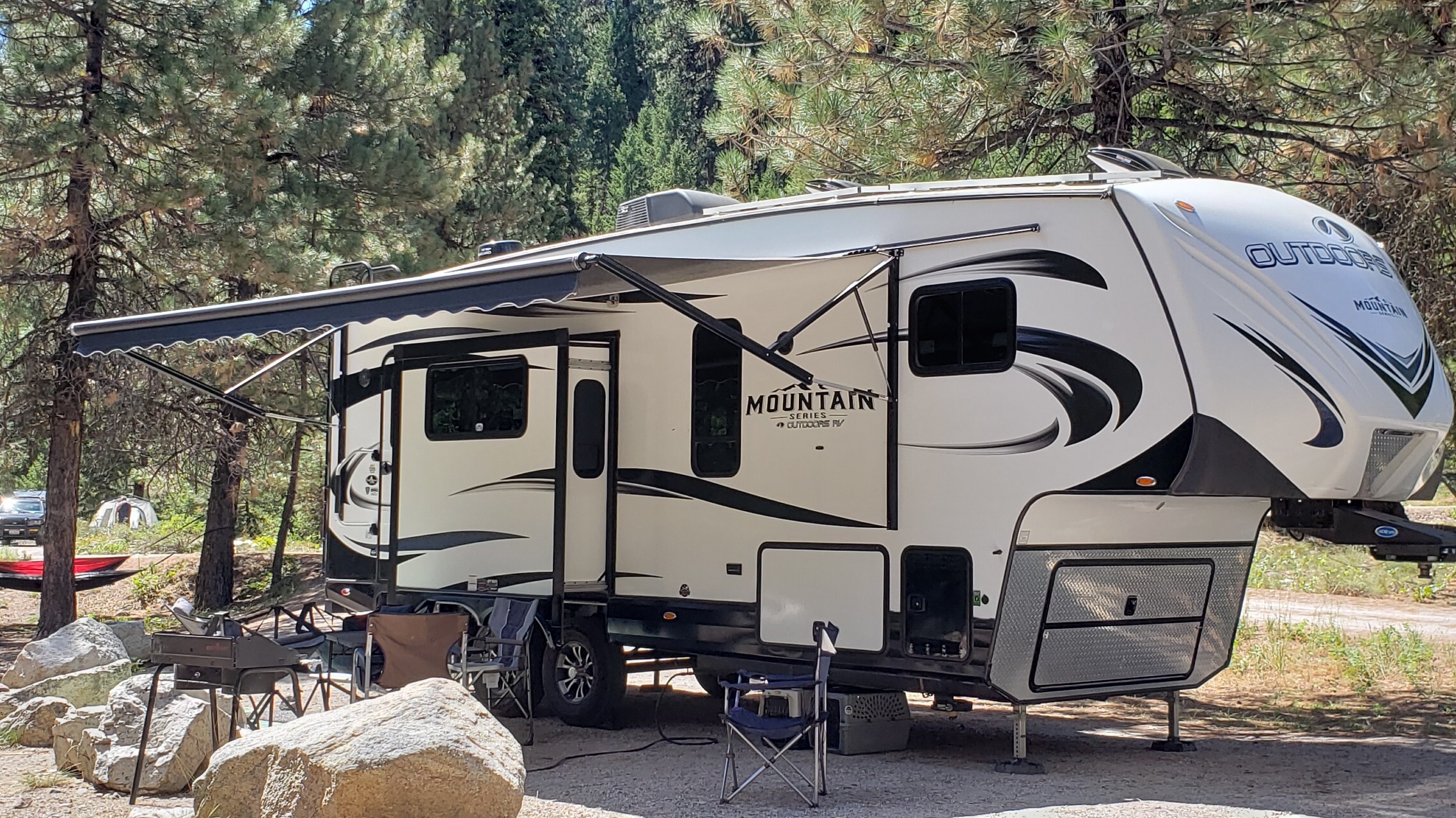 Outdoors Rv Manufacturing For Sale - Outdoors Rv Manufacturing Fifth ...