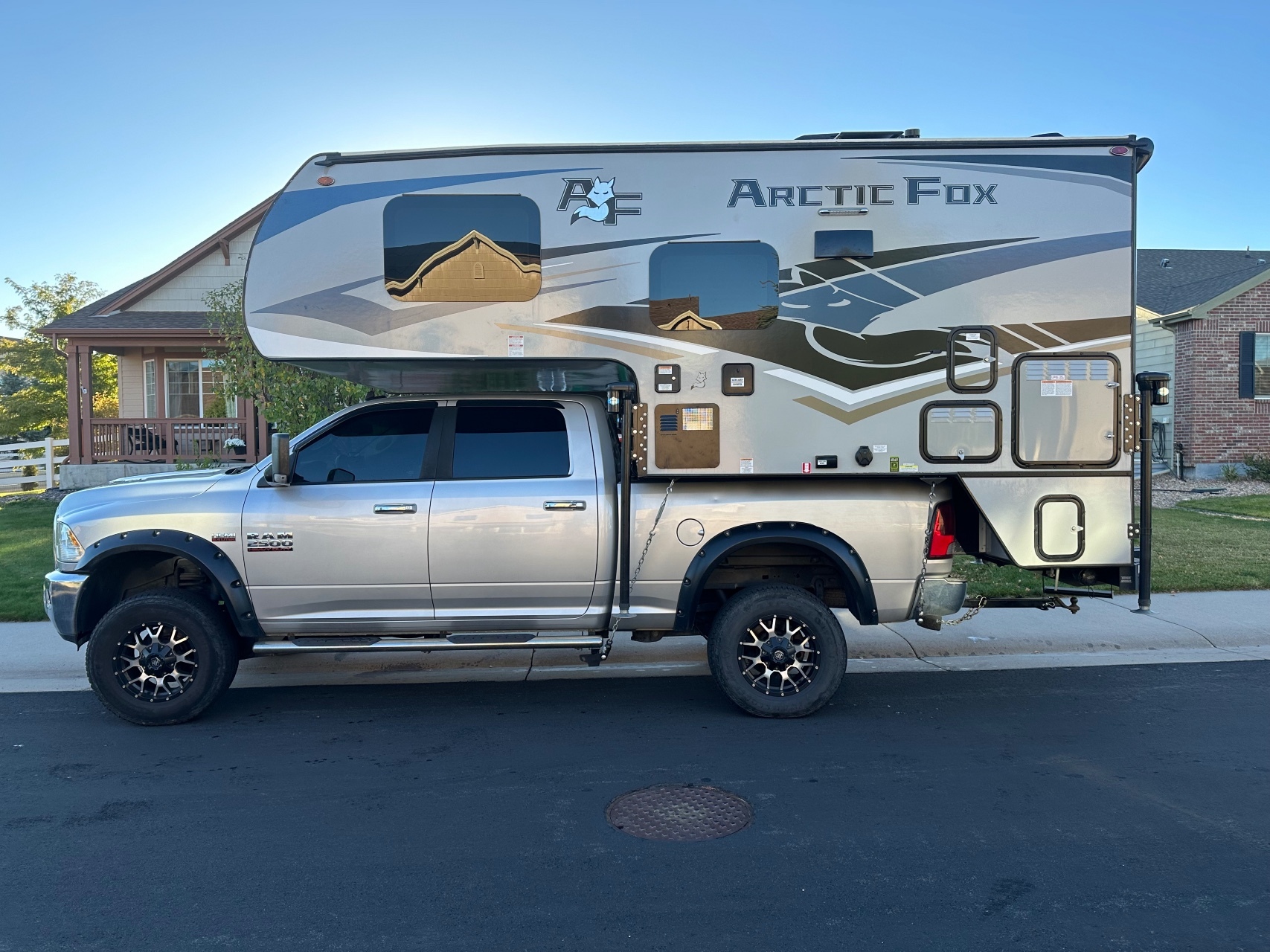 Arctic Fox Camper 811 For Sale - Northwood Mfg Truck Camper RVs - Truck ...