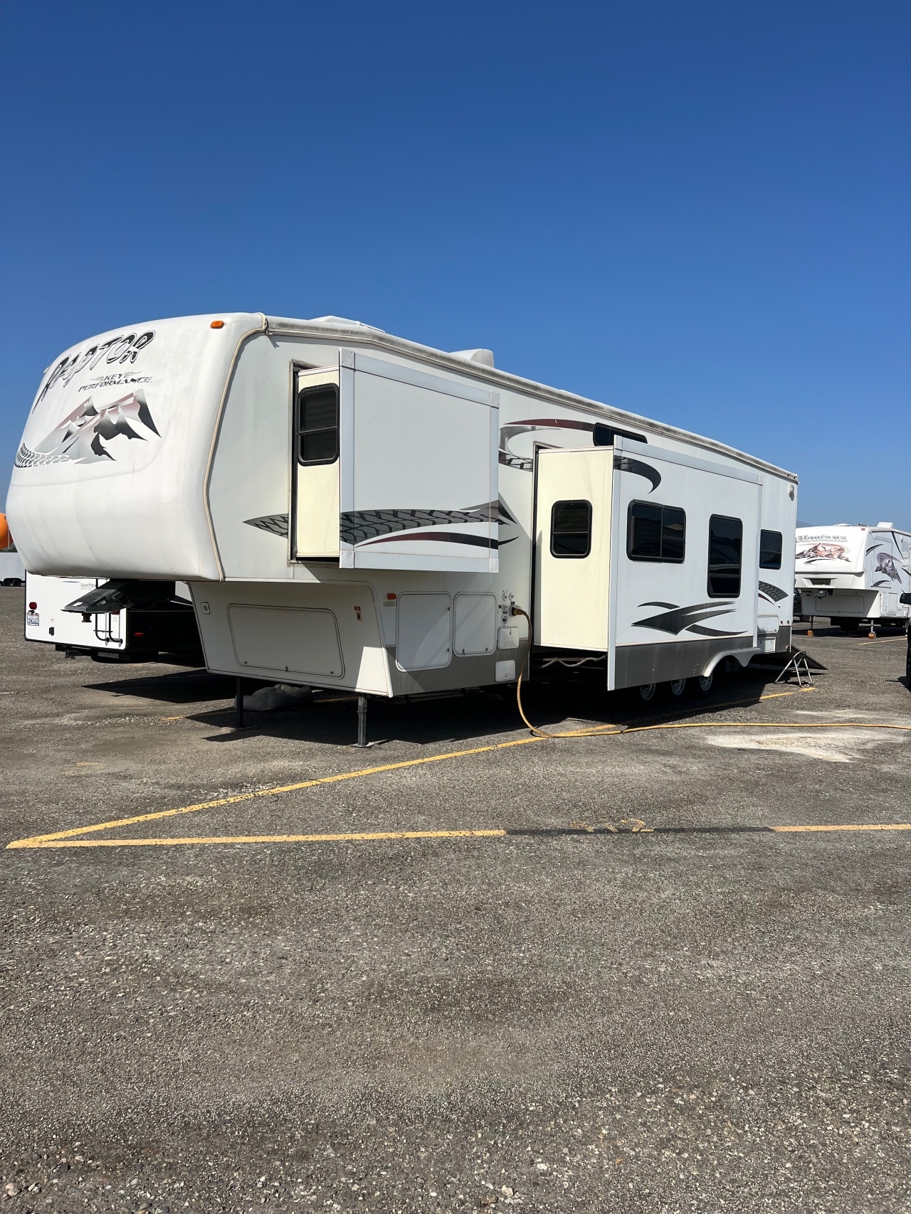 2005 Keystone Raptor Toy Hauler - Home Alqu