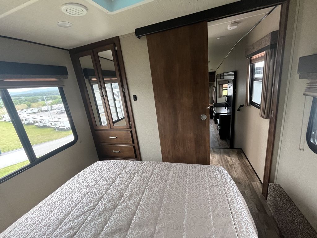 Used 2018 Grand Design Reflection 150 Series Fifth-Wheel 230RL For Sale ...