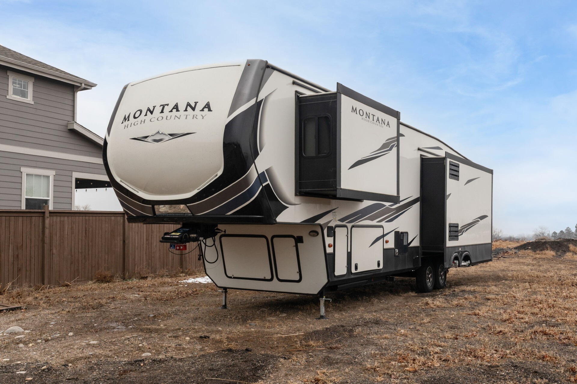 Montana High Country 330RL For Sale - Keystone RVs - RV Trader