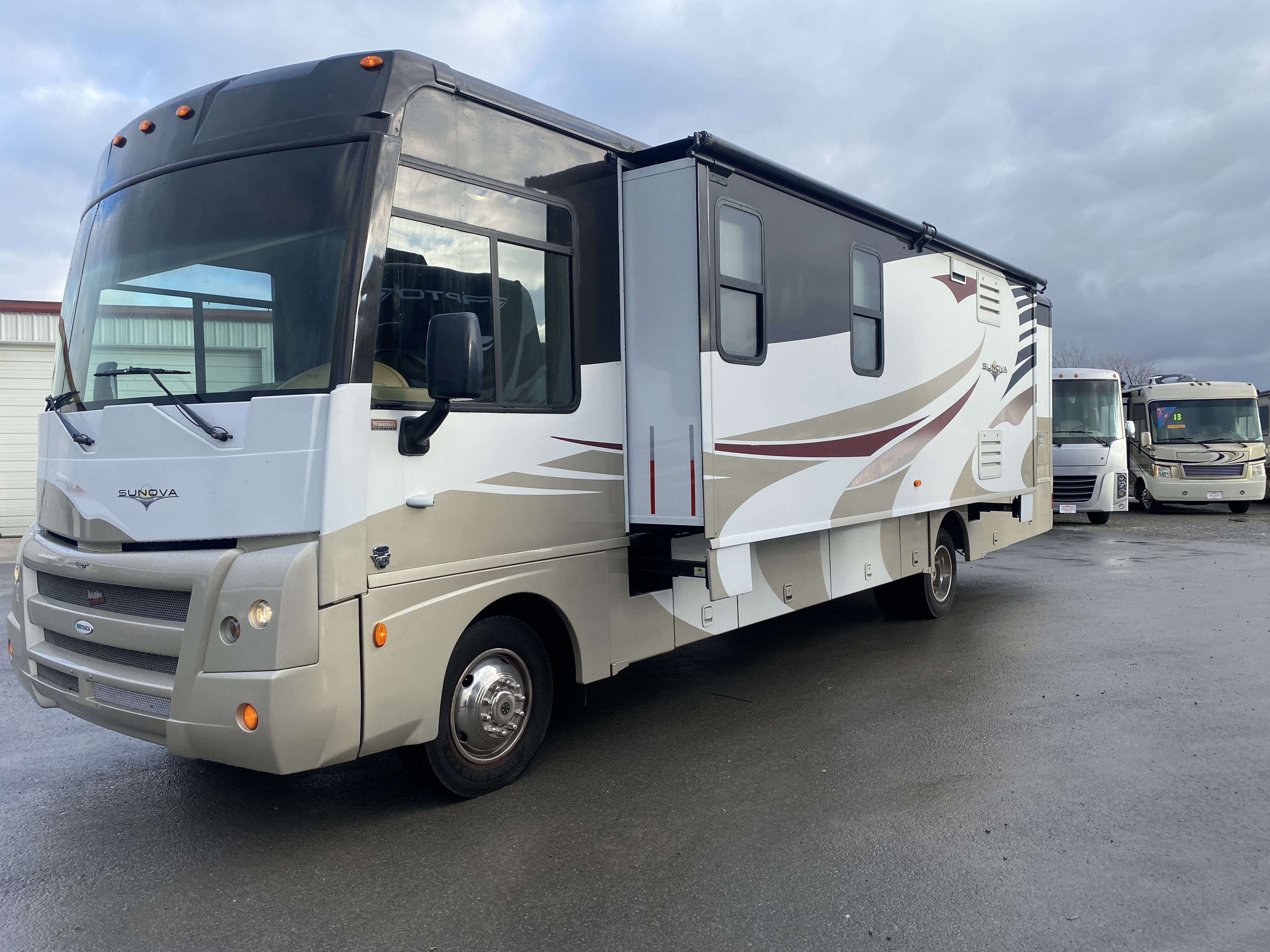 33C Sunova For Sale - Itasca RVs - RV Trader