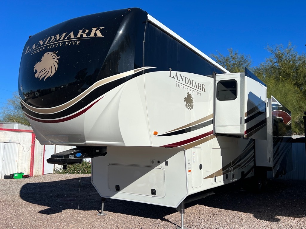 Arizona - Used Landmark For Sale - Heartland Class C RVs - Class C ...