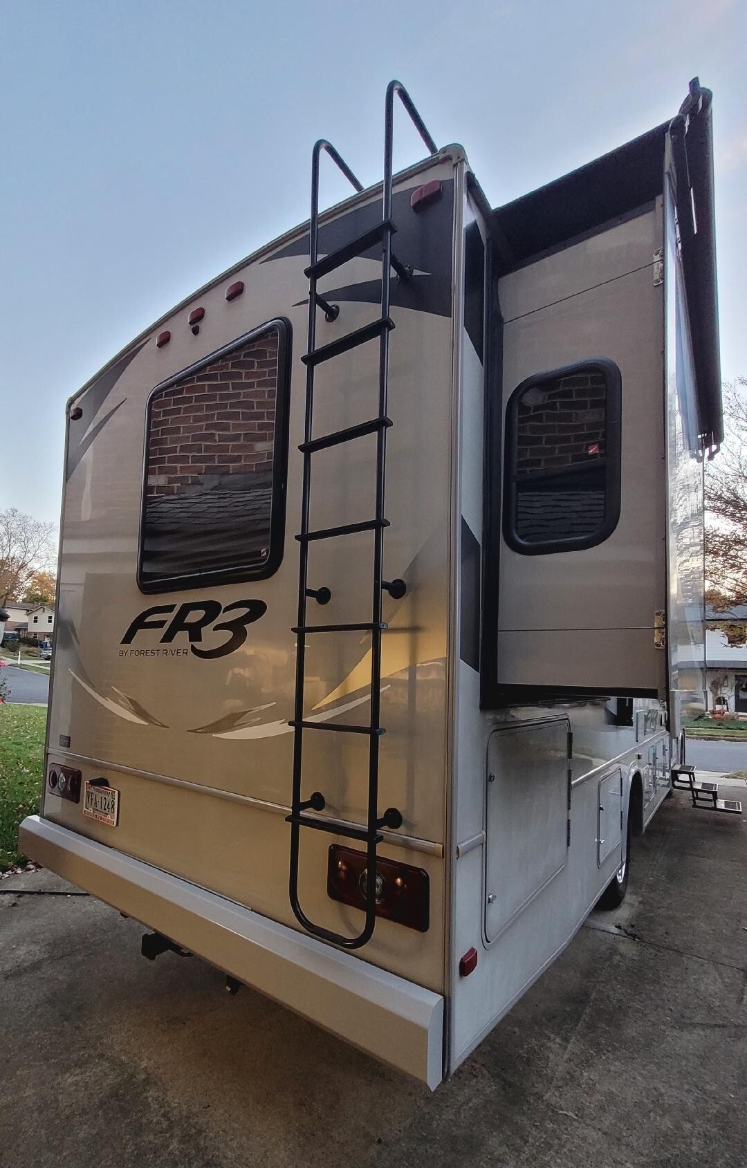 Used 2016 Forest River Fr3 30ds in Fairfax, VA - 5030228989 - RV Trader