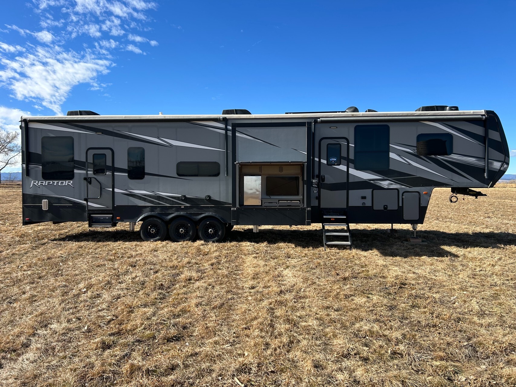 Ulster, WY - Raptor For Sale - Keystone Toy Hauler RVs - Toy Haulers ...