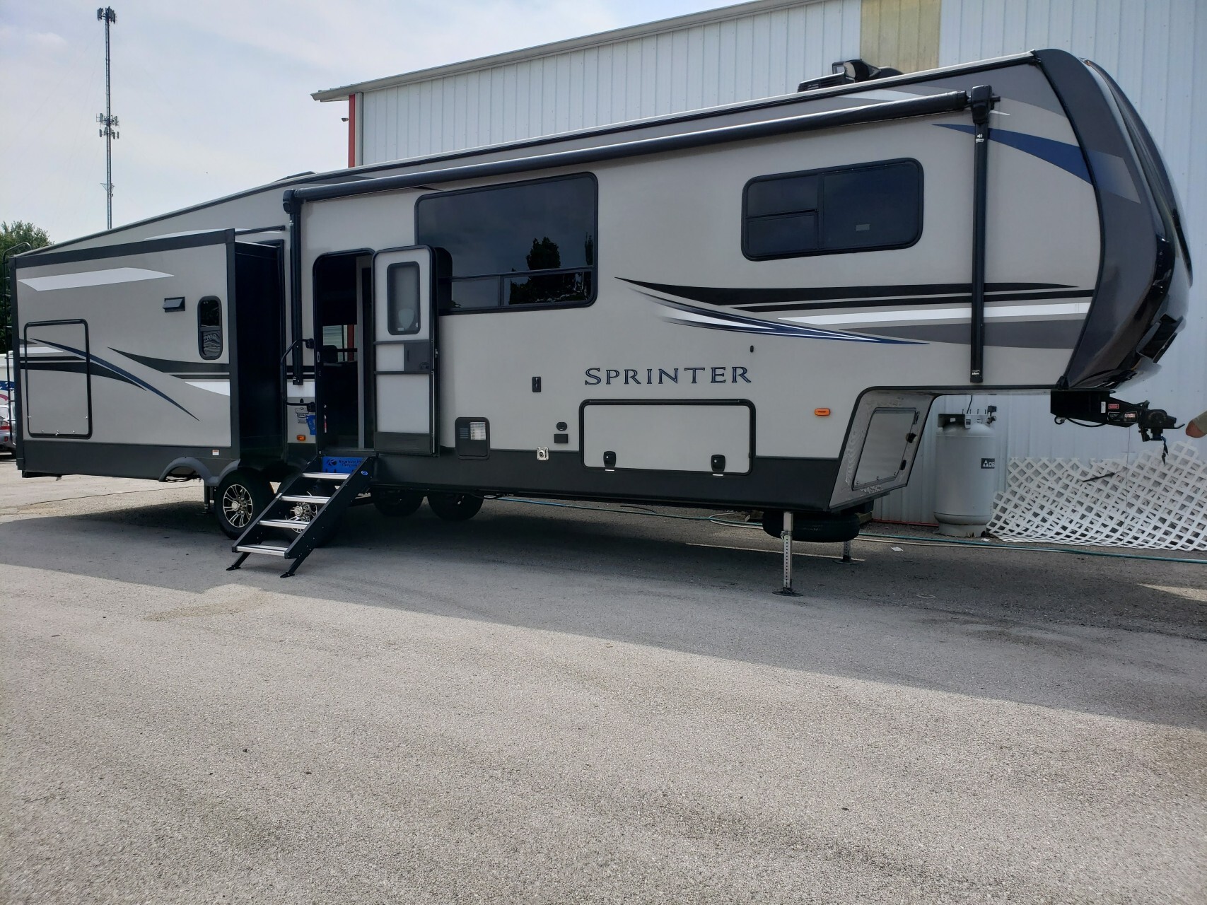 3571FWLFT Sprinter Limited For Sale - Keystone RVs - RV Trader