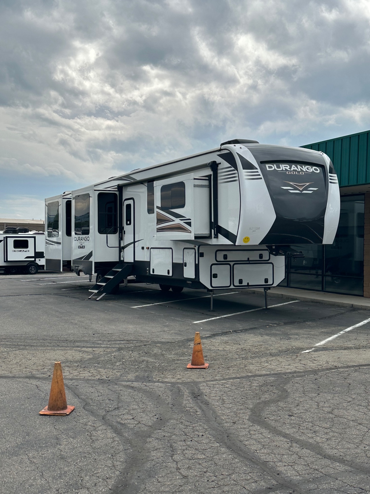 El Dorado Hills, CA - Durango Gold For Sale - K-Z Fifth Wheel RVs ...