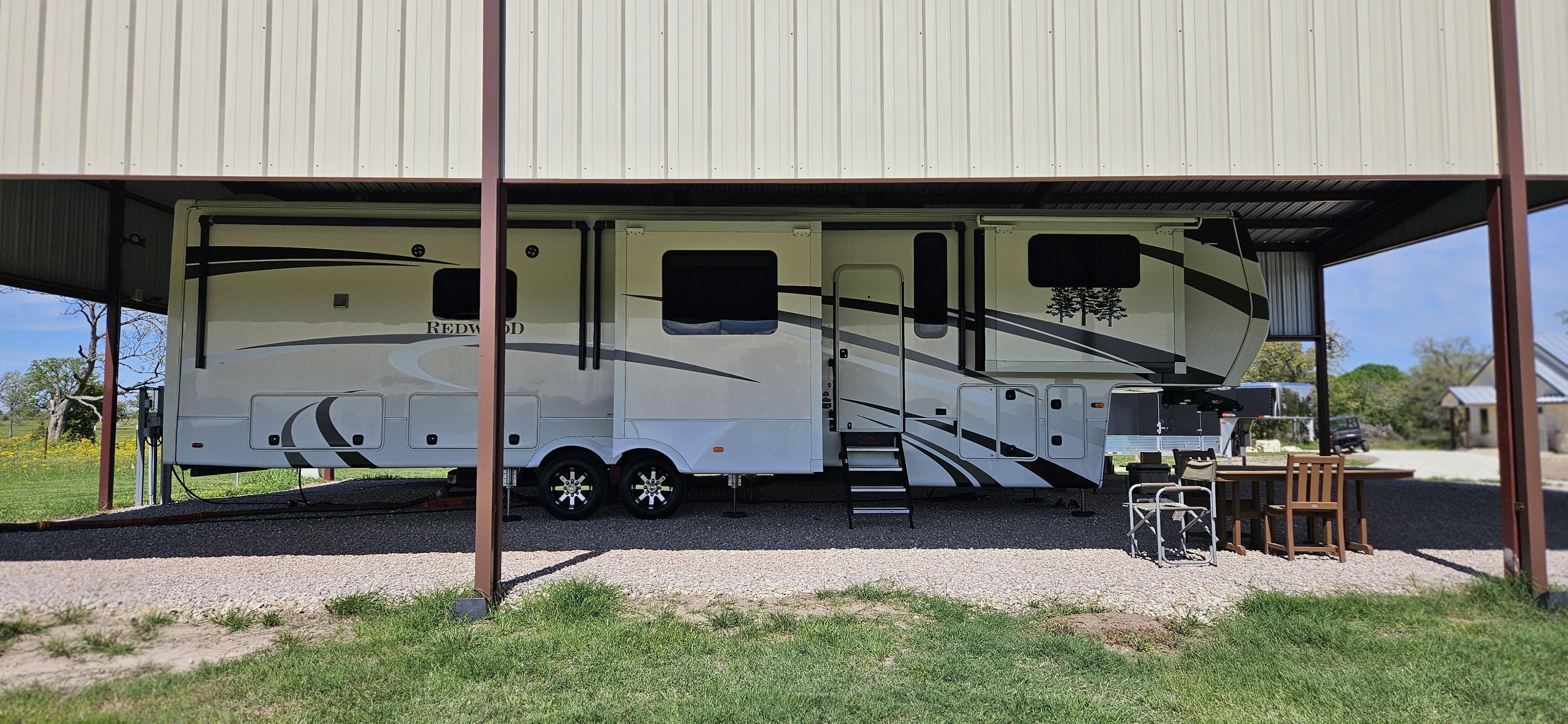 Trail, TX - 3981FK Redwood For Sale - Crossroads Fifth Wheel RVs ...