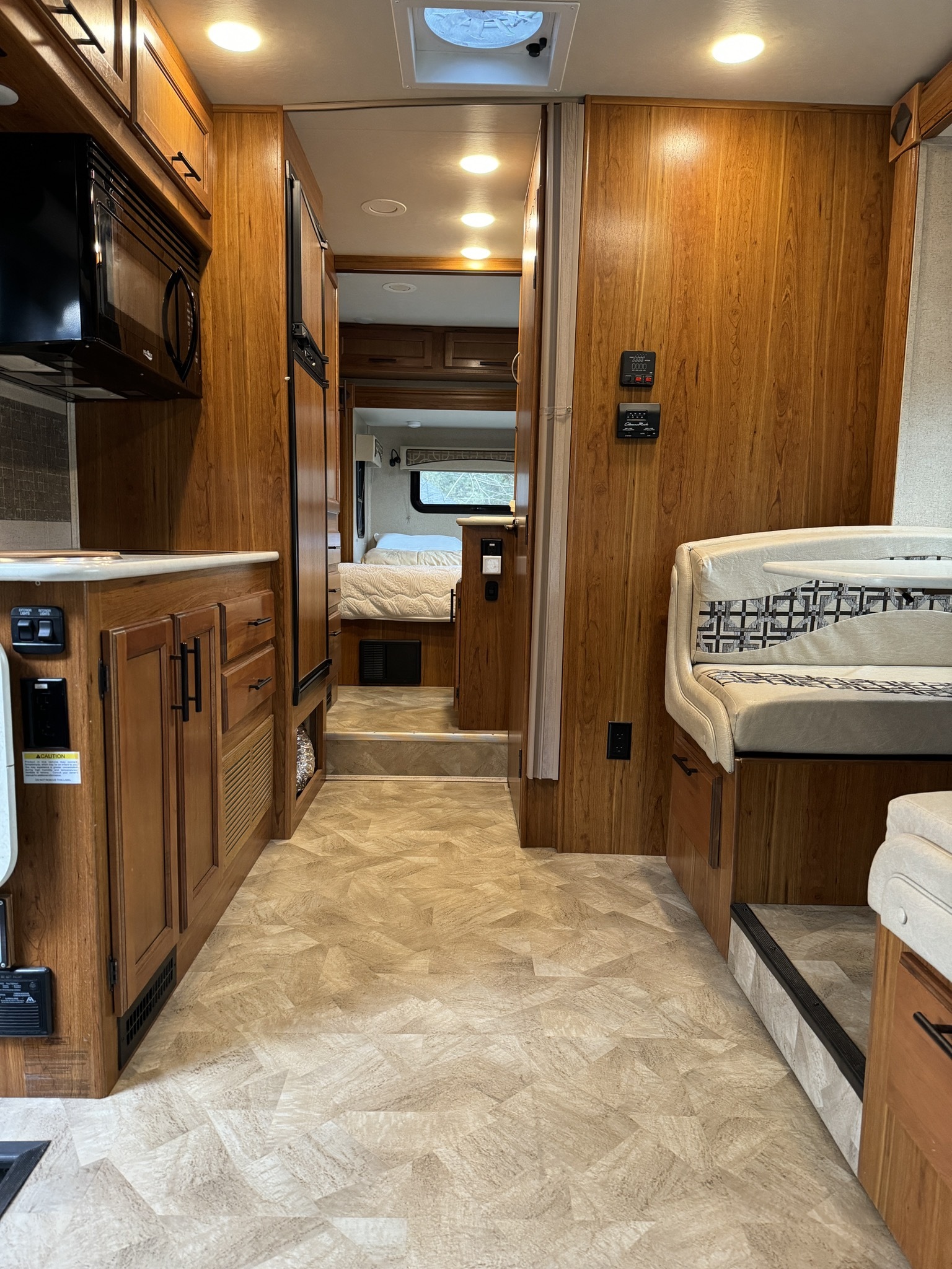 Used 2016 Jayco Melbourne in Bend, OR - 5031513739 - RV Trader
