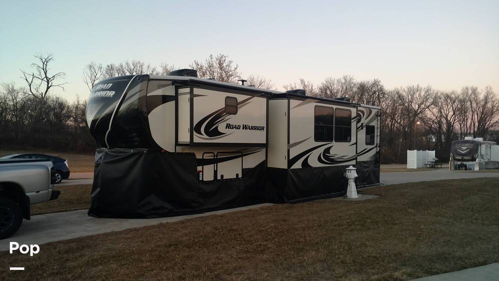 Davie, FL - 3800 School Bus Conversion For Sale - Toy Hauler RVs - Toy ...